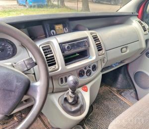 Sarkans Renault Trafic 2008 Rīga, ar dzinēja tilpumu 2.50 L un nobraukumu 330 tūkst. km par 1200 €, foto 5 vietnē AUTOMOTO.COM.LV