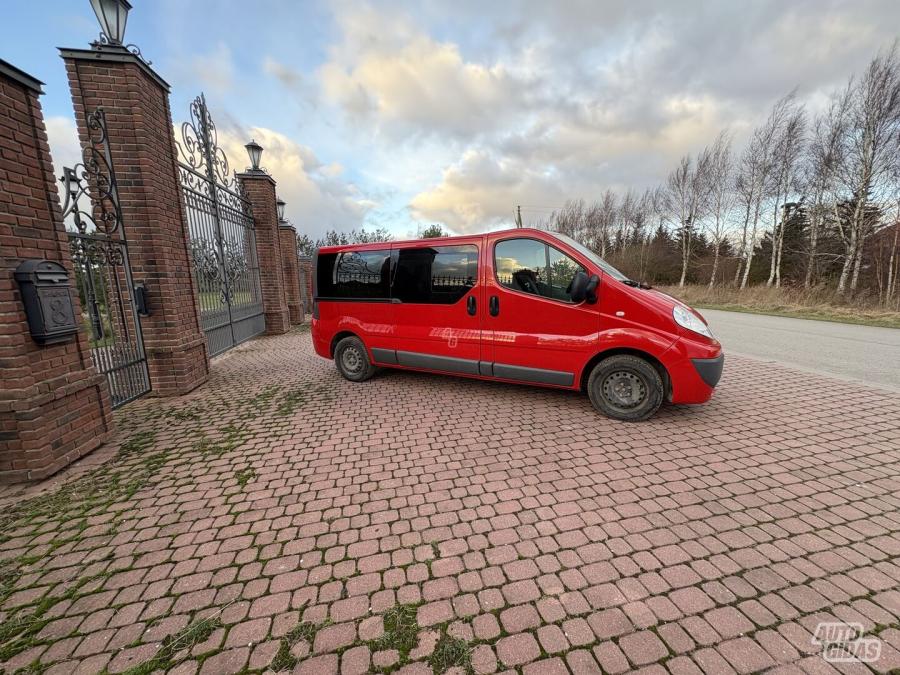 Sarkans Renault Trafic 2010 Klaipėda, ar dzinēja tilpumu 2.00 L un nobraukumu 219 tūkst. km par 5800 €, foto 5 vietnē AUTOMOTO.COM.LV