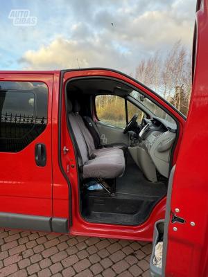Sarkans Renault Trafic 2010 Klaipėda, ar dzinēja tilpumu 2.00 L un nobraukumu 219 tūkst. km par 5800 €, foto 12 vietnē AUTOMOTO.COM.LV
