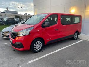 Sarkans Renault Trafic 2017 Rīga, ar dzinēja tilpumu 1.60 L un nobraukumu 213 tūkst. km par 11000 €, foto 2 vietnē AUTOMOTO.COM.LV