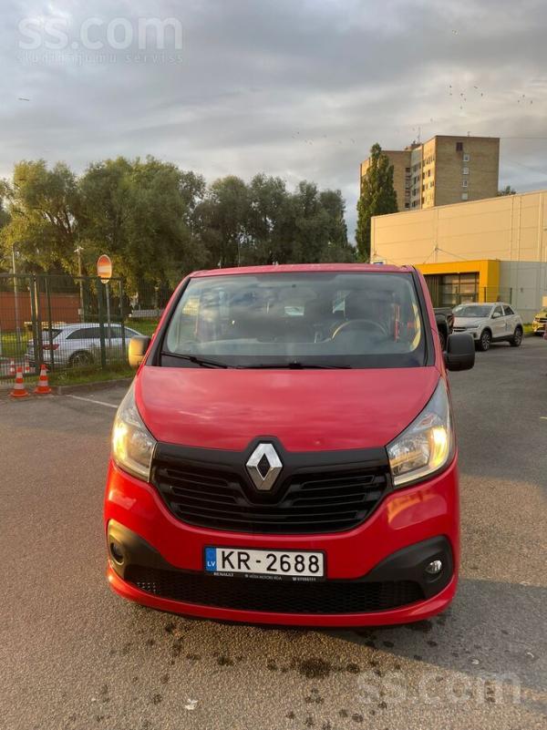 Red Renault Trafic 2017 in Riga, with an engine capacity of 1.60 L and mileage of 213 thousand km for 11000 €, photo 3 on AUTOMOTO.COM.LV