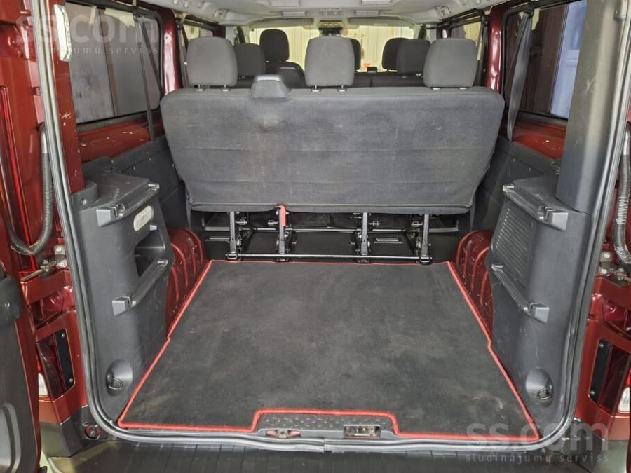 Sarkans Renault Trafic 2022 Rīga, ar dzinēja tilpumu 2.00 L un nobraukumu 703 tūkst. km par 16000 €, foto 20 vietnē AUTOMOTO.COM.LV