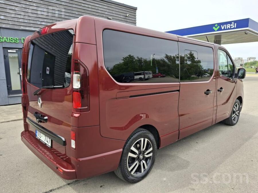 Red Renault Trafic 2023 in Riga, with an engine capacity of 2.00 L and mileage of 86 thousand km for 38000 €, photo 4 on AUTOMOTO.COM.LV