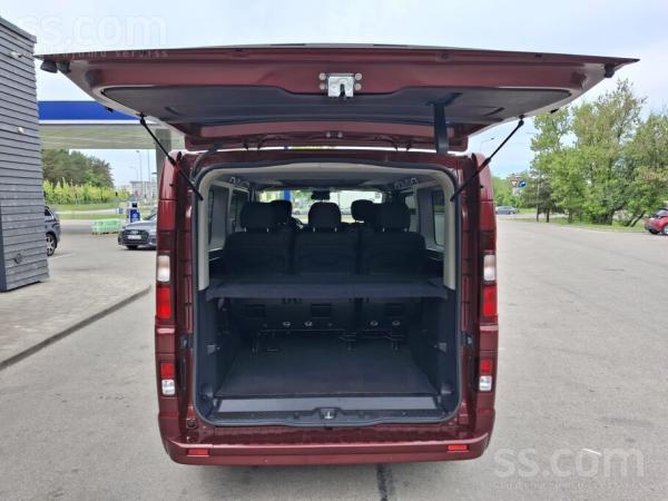 Sarkans Renault Trafic 2023 Rīga, ar dzinēja tilpumu 2.00 L un nobraukumu 86 tūkst. km par 38000 €, foto 5 vietnē AUTOMOTO.COM.LV