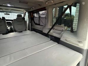 Red Renault Trafic 2004 in Kaunas, with an engine capacity of 2.46 L and mileage of 440 thousand km for 5600 €, photo 14 on AUTOMOTO.COM.LV