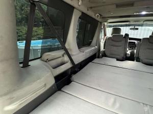 Red Renault Trafic 2004 in Kaunas, with an engine capacity of 2.46 L and mileage of 440 thousand km for 5600 €, photo 15 on AUTOMOTO.COM.LV