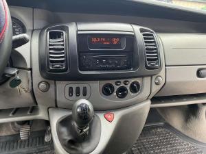 Red Renault Trafic 2004 in Kaunas, with an engine capacity of 2.46 L and mileage of 440 thousand km for 5600 €, photo 21 on AUTOMOTO.COM.LV