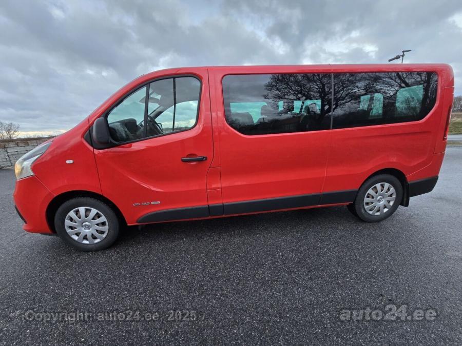 Red Renault Trafic 2016 in Tallinn, with an engine capacity of 1.60 L and mileage of 168 thousand km for 14000 €, photo 5 on AUTOMOTO.COM.LV