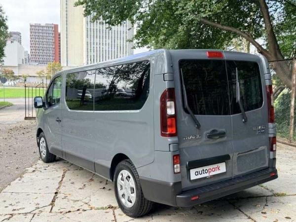 Renault Trafic 2022 in Vilnius on AUTOMOTO.COM.LV Renault Trafic 2022 in Vilnius, with an engine capacity of 2.00 L and mileage of 115 thousand km for 24900 €, photo 5 on AUTOMOTO.COM.LV