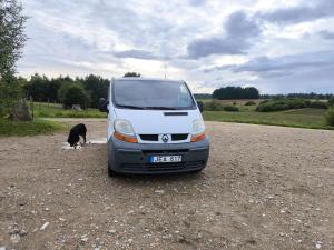 Balts Renault Trafic 2002 Mažeikiai, ar dzinēja tilpumu 1.90 L un nobraukumu 370 tūkst. km par 2400 €, foto 3 vietnē AUTOMOTO.COM.LV