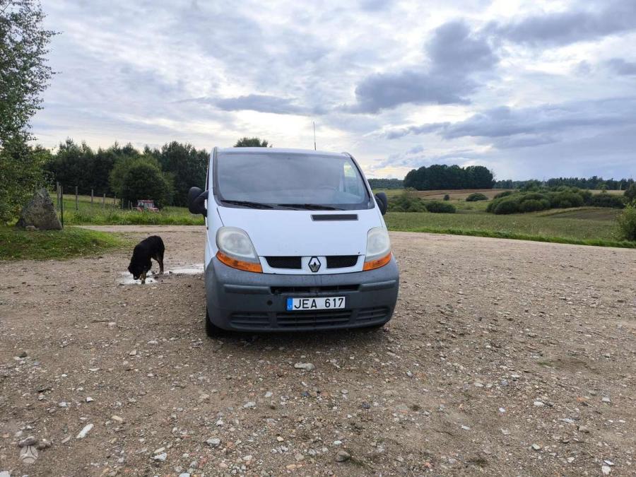 Balts Renault Trafic 2002 Mažeikiai, ar dzinēja tilpumu 1.90 L un nobraukumu 370 tūkst. km par 2400 €, foto 3 vietnē AUTOMOTO.COM.LV