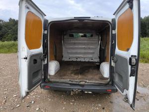 Balts Renault Trafic 2002 Mažeikiai, ar dzinēja tilpumu 1.90 L un nobraukumu 370 tūkst. km par 2400 €, foto 8 vietnē AUTOMOTO.COM.LV
