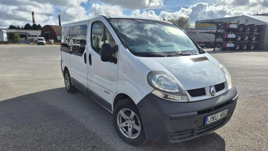 Balts Renault Trafic 2002 Klaipėda, ar dzinēja tilpumu 1.87 L un nobraukumu 329 tūkst. km par 1650 €, foto 3 vietnē AUTOMOTO.COM.LV