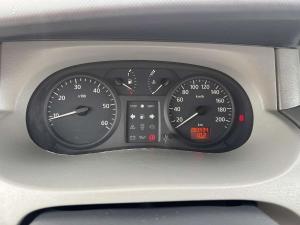 Balts Renault Trafic 2003 Telšiai, ar dzinēja tilpumu 1.90 L un nobraukumu 283 tūkst. km par 4300 €, foto 20 vietnē AUTOMOTO.COM.LV