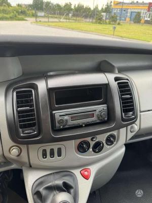 Balts Renault Trafic 2003 Telšiai, ar dzinēja tilpumu 1.90 L un nobraukumu 283 tūkst. km par 4300 €, foto 21 vietnē AUTOMOTO.COM.LV