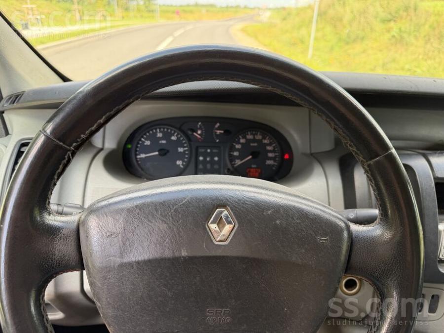 White Renault Trafic 2003 in Jelgava, with an engine capacity of 1.90 L and mileage of 278 thousand km for 3600 €, photo 17 on AUTOMOTO.COM.LV