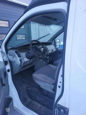 Balts Renault Trafic 2004 Kauņa, ar dzinēja tilpumu 1.87 L un nobraukumu 283 tūkst. km par 1400 €, foto 8 vietnē AUTOMOTO.COM.LV