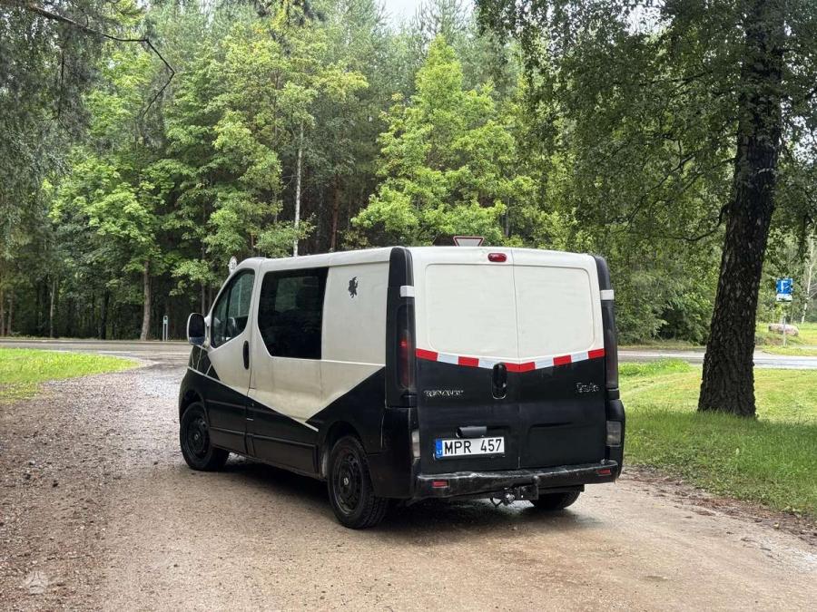 Balts Renault Trafic 2005 Radviliškis, ar dzinēja tilpumu 1.90 L un nobraukumu 320 tūkst. km par 1650 €, foto 6 vietnē AUTOMOTO.COM.LV