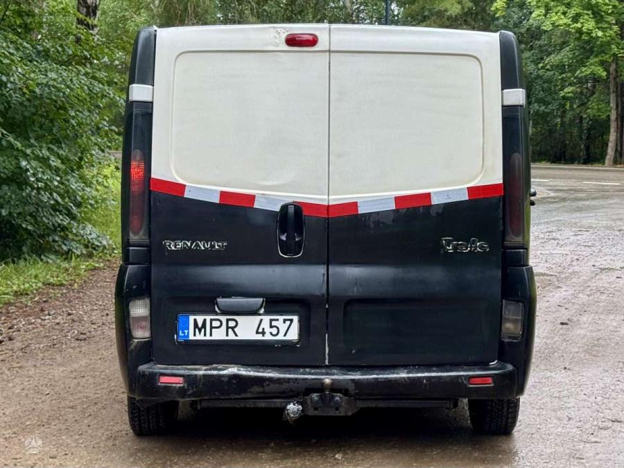 Balts Renault Trafic 2005 Radviliškis, ar dzinēja tilpumu 1.90 L un nobraukumu 320 tūkst. km par 1650 €, foto 8 vietnē AUTOMOTO.COM.LV