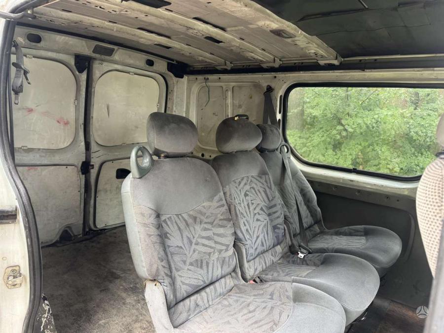 Balts Renault Trafic 2005 Radviliškis, ar dzinēja tilpumu 1.90 L un nobraukumu 320 tūkst. km par 1650 €, foto 13 vietnē AUTOMOTO.COM.LV
