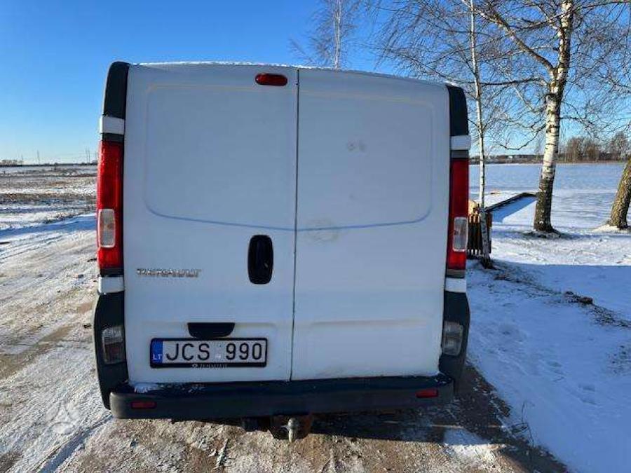 Balts Renault Trafic 2006 Panevēža, ar dzinēja tilpumu 1.87 L un nobraukumu 323 tūkst. km par 2100 €, foto 3 vietnē AUTOMOTO.COM.LV