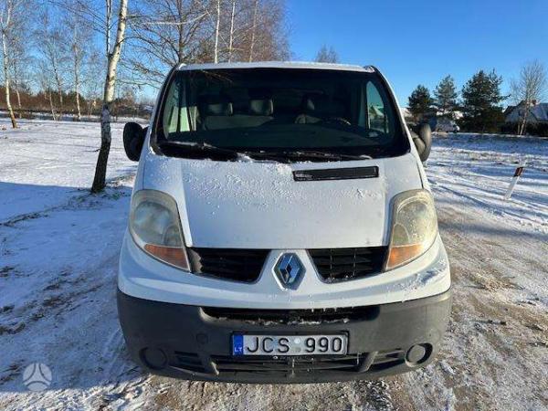 White Renault Trafic 2006 in Panevezys, with an engine capacity of 1.87 L and mileage of 323 thousand km for 2100 €, photo 6 on AUTOMOTO.COM.LV