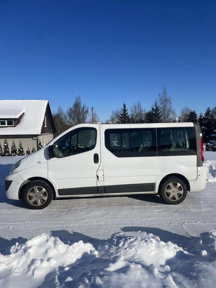 Balts Renault Trafic 2007 Raseiniai, ar dzinēja tilpumu 2.00 L un nobraukumu 314 tūkst. km par 5300 €, foto 3 vietnē AUTOMOTO.COM.LV