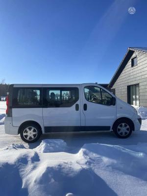 Balts Renault Trafic 2007 Raseiniai, ar dzinēja tilpumu 2.00 L un nobraukumu 314 tūkst. km par 5300 €, foto 7 vietnē AUTOMOTO.COM.LV