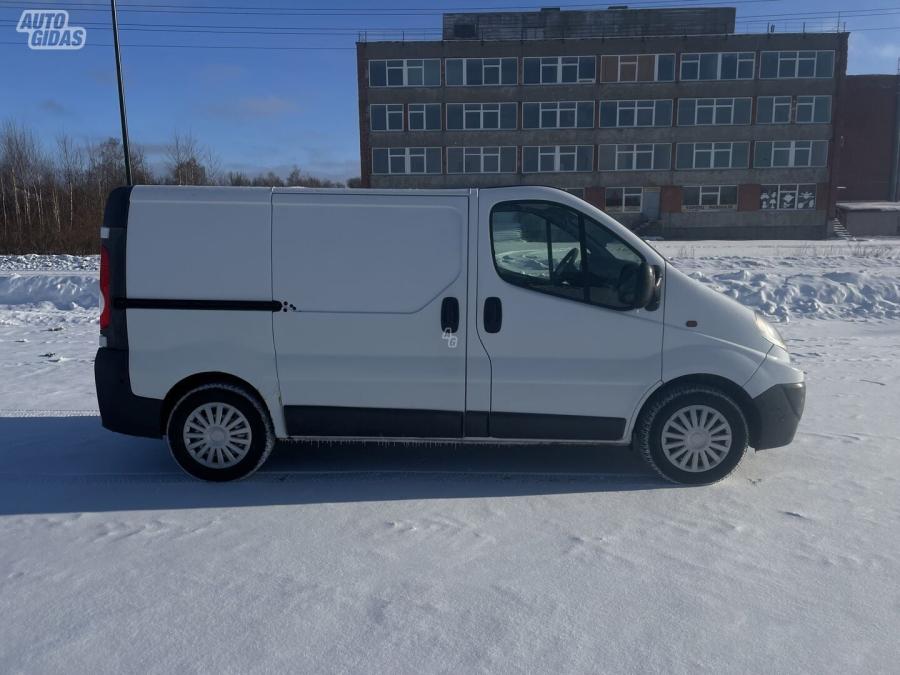 Balts Renault Trafic 2007 Tauragė, ar dzinēja tilpumu 2.00 L un nobraukumu 250 tūkst. km par 3300 €, foto 5 vietnē AUTOMOTO.COM.LV