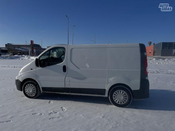 Balts Renault Trafic 2007 Tauragė, ar dzinēja tilpumu 2.00 L un nobraukumu 250 tūkst. km par 3300 €, foto 7 vietnē AUTOMOTO.COM.LV