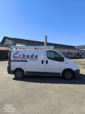 White Renault Trafic 2007 in Klaipeda, with an engine capacity of 2.00 L and mileage of 286 thousand km for 4500 €, photo 6 on AUTOMOTO.COM.LV