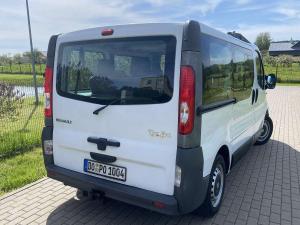 White Renault Trafic 2007 in Birstonas, with an engine capacity of 2.00 L and mileage of 328 thousand km for 4100 €, photo 5 on AUTOMOTO.COM.LV
