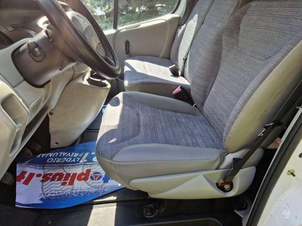 Balts Renault Trafic 2007 Utena, ar dzinēja tilpumu 2.00 L un nobraukumu 227 tūkst. km par 5650 €, foto 8 vietnē AUTOMOTO.COM.LV