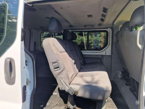 Balts Renault Trafic 2007 Utena, ar dzinēja tilpumu 2.00 L un nobraukumu 227 tūkst. km par 5650 €, foto 10 vietnē AUTOMOTO.COM.LV