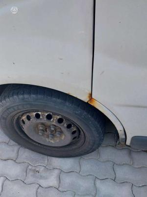 White Renault Trafic 2007 in Vilnius, with an engine capacity of 2.00 L and mileage of 150 thousand km for 1500 €, photo 3 on AUTOMOTO.COM.LV