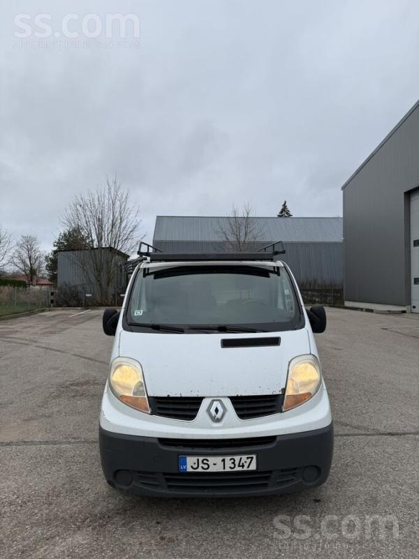 White Renault Trafic 2008 in Cesis, with an engine capacity of 1.90 L and mileage of 297 thousand km for 2900 €, photo 3 on AUTOMOTO.COM.LV