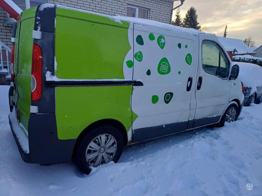Balts Renault Trafic 2008 Raseiniai, ar dzinēja tilpumu 2.00 L un nobraukumu 461 tūkst. km par 3850 €, foto 1 vietnē AUTOMOTO.COM.LV