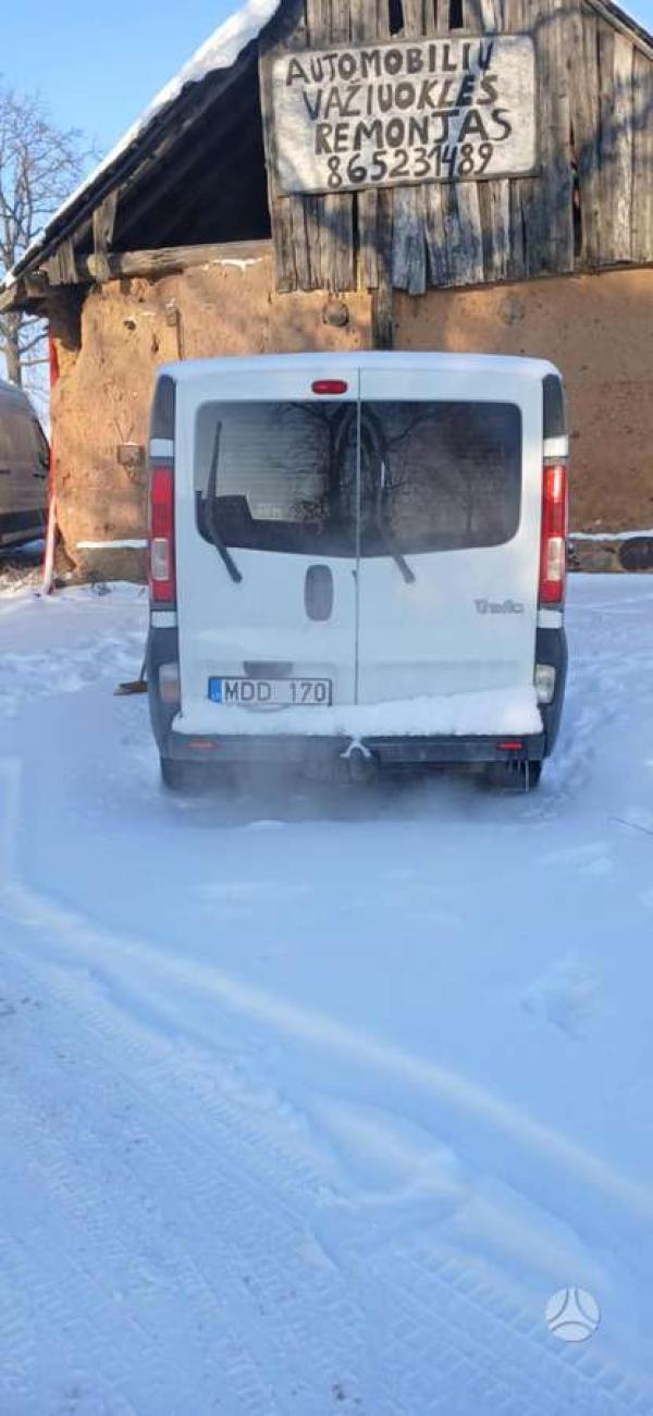 Balts Renault Trafic 2008 Pakruojis, ar dzinēja tilpumu 2.50 L un nobraukumu 303 tūkst. km par 5500 €, foto 1 vietnē AUTOMOTO.COM.LV