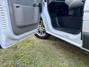 Balts Renault Trafic 2008 Tauragė, ar dzinēja tilpumu 2.00 L un nobraukumu 291 tūkst. km par 6000 €, foto 11 vietnē AUTOMOTO.COM.LV