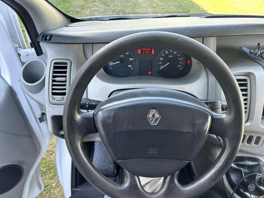 Balts Renault Trafic 2008 Tauragė, ar dzinēja tilpumu 2.00 L un nobraukumu 291 tūkst. km par 6000 €, foto 26 vietnē AUTOMOTO.COM.LV