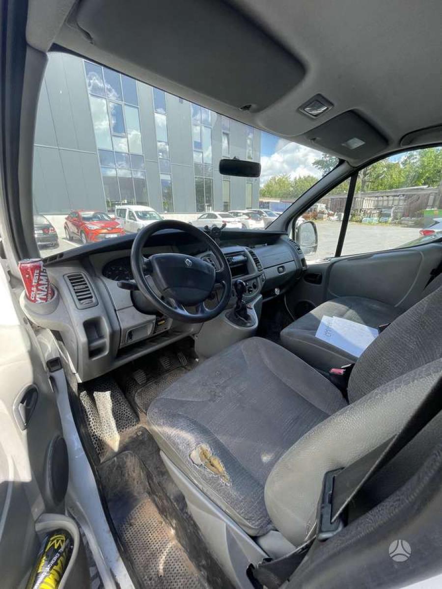 Balts Renault Trafic 2008 Kauņa, ar dzinēja tilpumu 2.00 L un nobraukumu 401 tūkst. km par 4600 €, foto 8 vietnē AUTOMOTO.COM.LV
