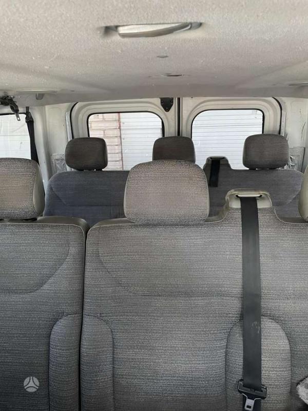 Balts Renault Trafic 2008 Kauņa, ar dzinēja tilpumu 2.00 L un nobraukumu 401 tūkst. km par 4600 €, foto 8 vietnē AUTOMOTO.COM.LV