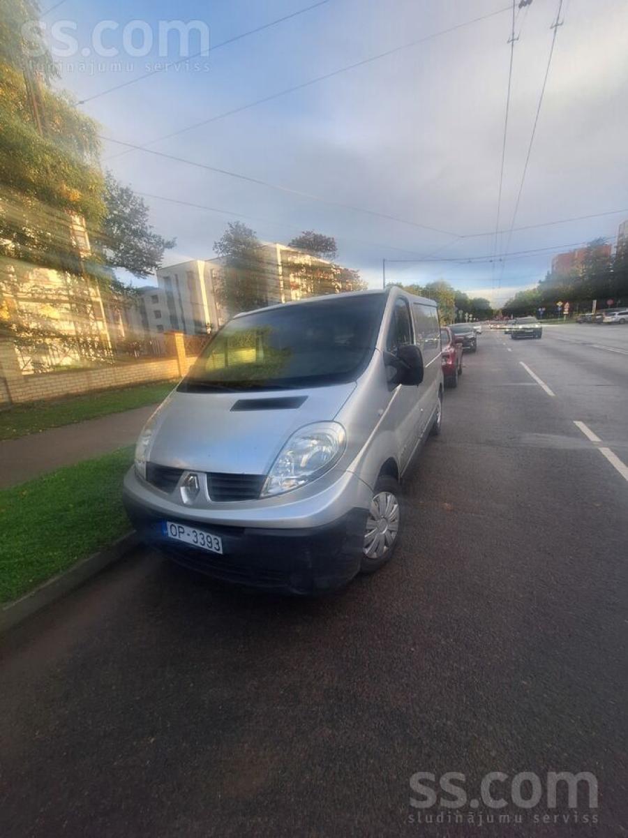 Balts Renault Trafic 2008 Rīga, ar dzinēja tilpumu 2.00 L un nobraukumu 412 tūkst. km par 2600 €, foto 5 vietnē AUTOMOTO.COM.LV