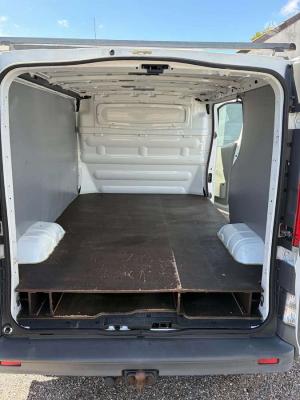 Balts Renault Trafic 2010 Kauņa, ar dzinēja tilpumu 2.00 L un nobraukumu 64 tūkst. km par 4999 €, foto 10 vietnē AUTOMOTO.COM.LV