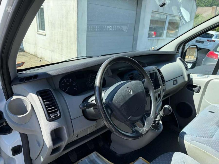 Balts Renault Trafic 2010 Kauņa, ar dzinēja tilpumu 2.00 L un nobraukumu 64 tūkst. km par 4999 €, foto 11 vietnē AUTOMOTO.COM.LV