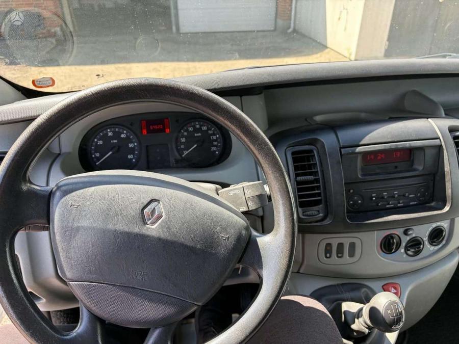 Balts Renault Trafic 2010 Kauņa, ar dzinēja tilpumu 2.00 L un nobraukumu 64 tūkst. km par 4999 €, foto 12 vietnē AUTOMOTO.COM.LV