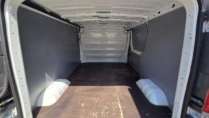 Balts Renault Trafic 2010 Kauņa, ar dzinēja tilpumu 2.00 L un nobraukumu 64 tūkst. km par 4750 €, foto 12 vietnē AUTOMOTO.COM.LV