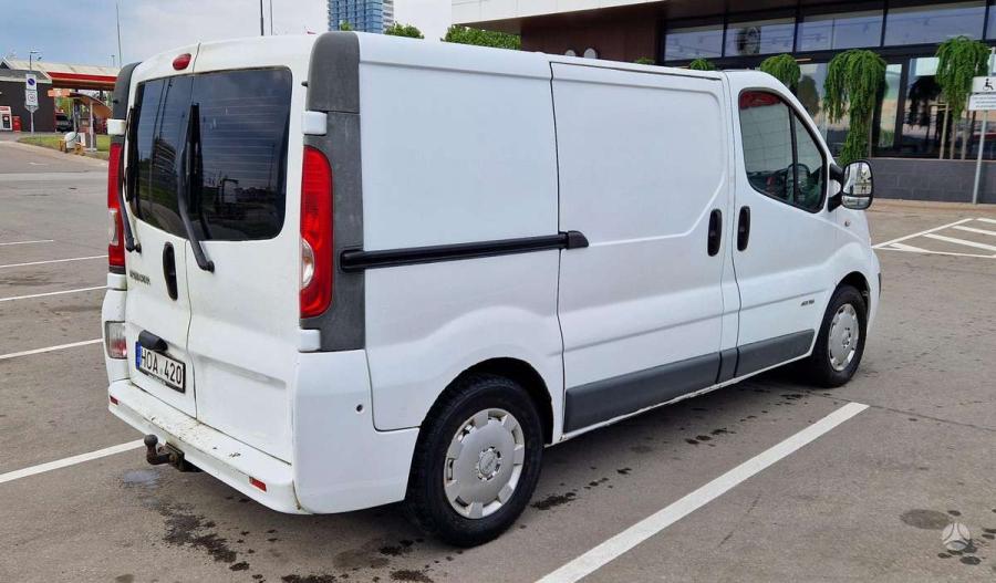 Balts Renault Trafic 2010 Pagėgiai, ar dzinēja tilpumu 2.00 L un nobraukumu 205 tūkst. km par 4400 €, foto 4 vietnē AUTOMOTO.COM.LV