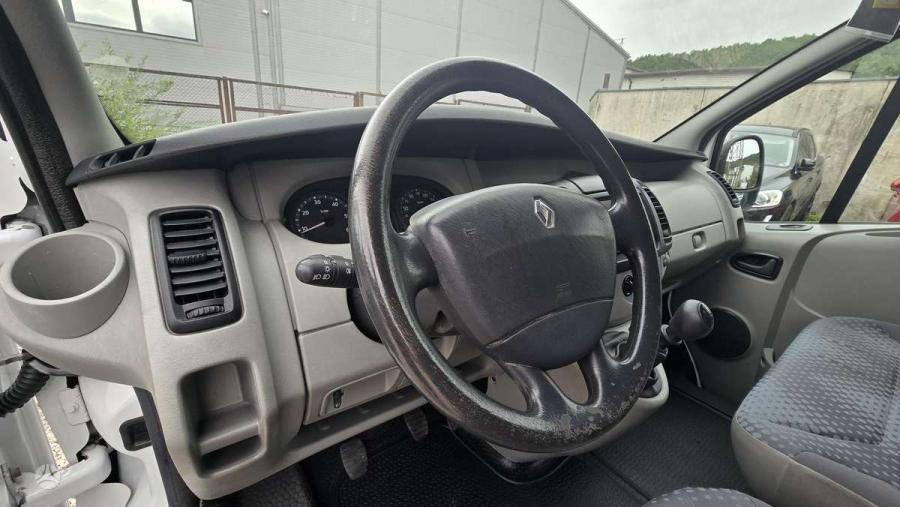 Balts Renault Trafic 2010 Kauņa, ar dzinēja tilpumu 2.00 L un nobraukumu 65 tūkst. km par 4699 €, foto 10 vietnē AUTOMOTO.COM.LV
