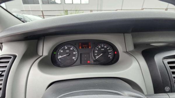 Balts Renault Trafic 2010 Kauņa, ar dzinēja tilpumu 2.00 L un nobraukumu 65 tūkst. km par 4699 €, foto 10 vietnē AUTOMOTO.COM.LV